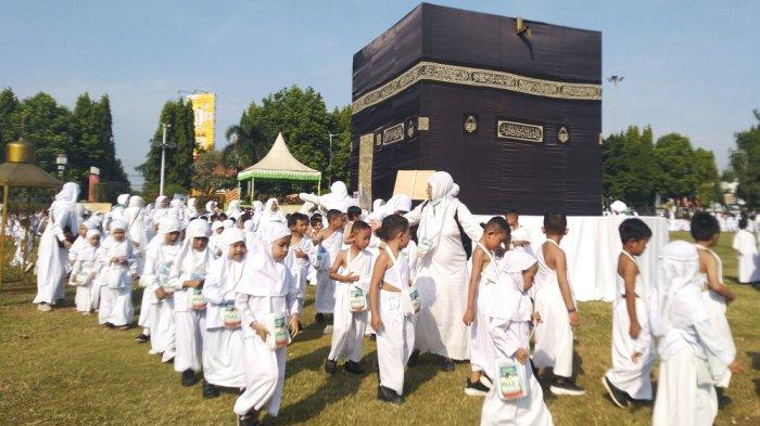 5.000 Siswa TK di Kudus Jalani Manasik Haji Anak Serentak, Begini ...