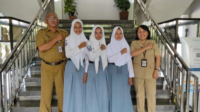Tiga Siswi SMAN 1 Kayen Pati Raih Medali Perak Olimpiade Sains Internasional - tribunmuria.com