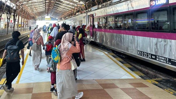 Dapat Dipesan dari Sekarang, Tiket Kereta Libur Natal & Tahun Baru dari Stasiun Daop 5 ...
