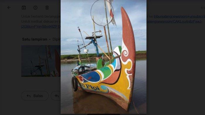 Pamit Pergi Cari Ikan Pakai Perahu Sopek Kuning di Pantai Ngelak, Amer ...