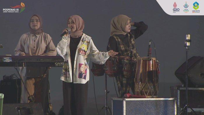 Qosidah Qasima Ajak Santri Pospenas IX Solo Bersholawat Bareng, Kompak ...