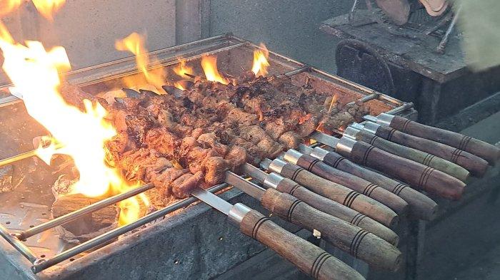 Uniknya Sate Bawor KMC di Purwokerto, Daging Cempe Berukuran Jumbo ...