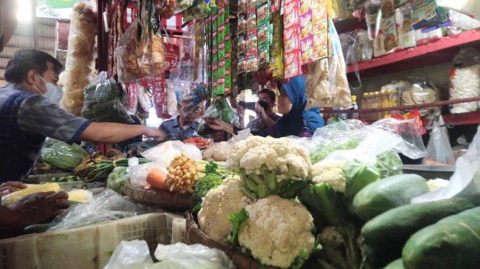 Jelang Tahun Baru, Harga Cabai Rawit Hijau di Pasar Bitingan Kudus Tembus Rp 50.000 Per Kg ...