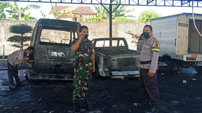 Tiga Mobil dalam Garasi Koperasi di Pati Hangus Terbakar, Diduga Dipicu Korsleting Listrik ...