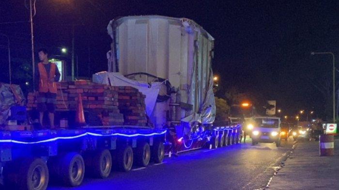 Begini Proses Perjalanan Trafo 173 Ton, Diangkut Truk Lewati Jalur ...