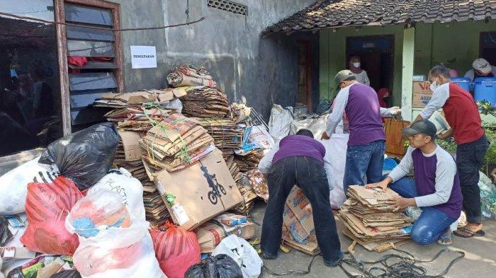Sambel Bajak Bisa Bikin Warga Sukoharjo Bayar Pajak Bumi dan Bangunan Gunakan Sampah, Seperti ...