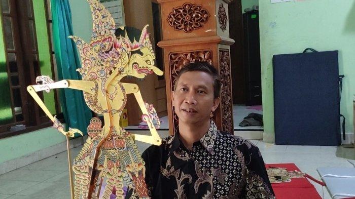 Kisah Marwanto Eks Buruh Ki Manteb, Mahir Bikin Wayang Kulit Lapis Emas ...