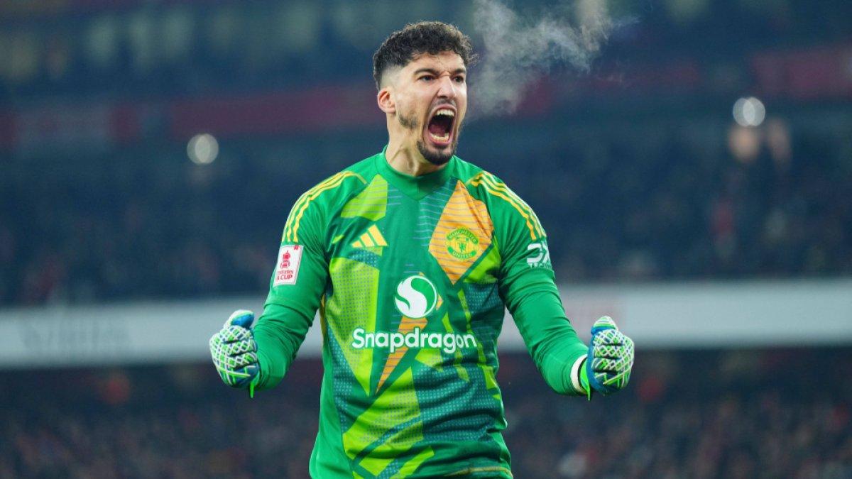 Sosok Altay Bayindir Kiper Kedua Manchester United yang Gantikan Andre ...