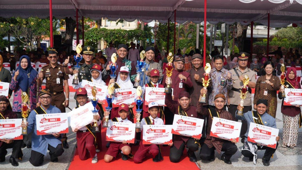 Pendidikan Bermutu untuk Semua, Jadi Pesan Kuat Peringatan Hardiknas ...