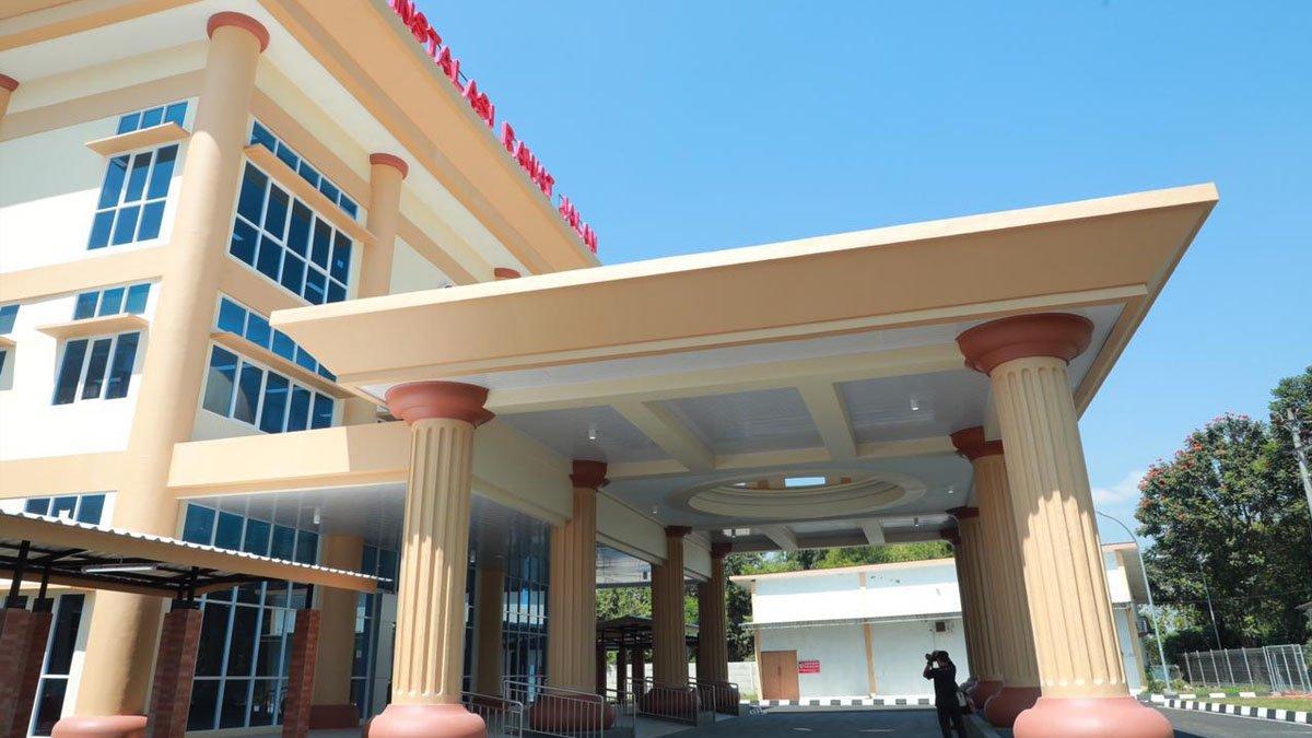 Bupati Klaten Sri Mulyani Tinjau Gedung Poliklinik Terpadu RSUD Bagas ...