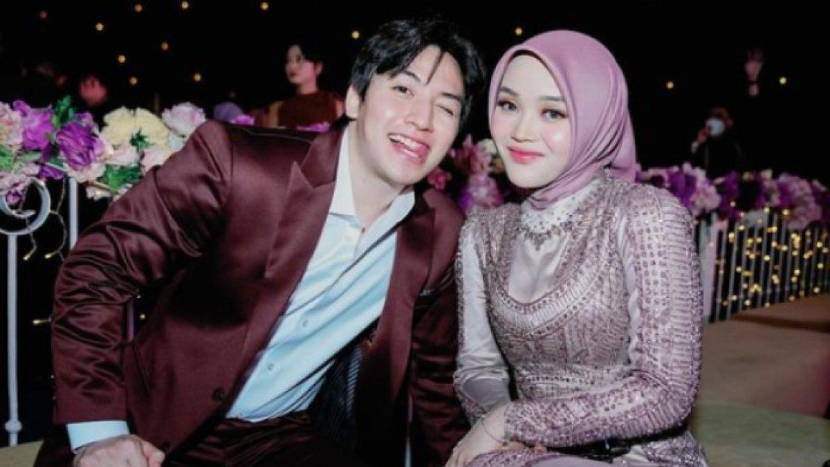 Foto-foto Mesra Jeffry Reksa dan Putri Delina di Nikahan Rizky Febian ...