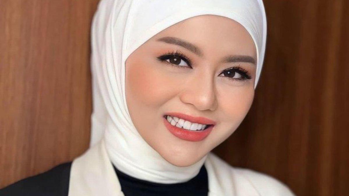 Tinggalkan Kesan Seksi, 6 Penyanyi Dangdut Justru Mantap Berhijab ...