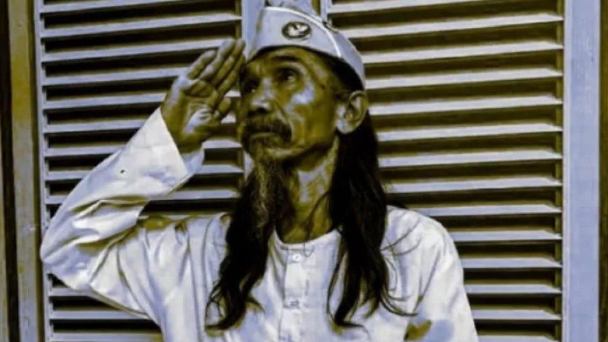 7 Kontroversi Mama Ghufron, Mengaku Bisa Bahasa Semut, Video Call ...