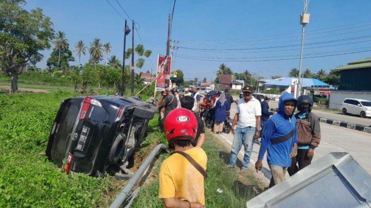 DETIK-DETIK Mantan Bupati Mamasa Kecelakaan di Mamuju, Tubuh Penuh Luka ... DETIK-DETIK Mantan Bupati Mamasa Kecelakaan di Mamuju, Tubuh Penuh Luka ...