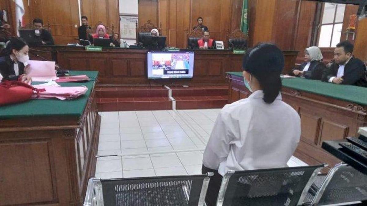 Monica Ratna Asal Rungkut Surabaya Gelapkan Dana Perusahaan Rp4,2 M: Modus Halus Akhirnya ...