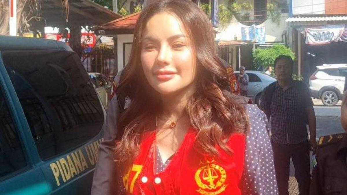 Sosok Fitri Salhuteru, Dulu Jadi Sahabat Nikita Mirzani Kini Mengaku Sudah Tak Peduli Sama ...