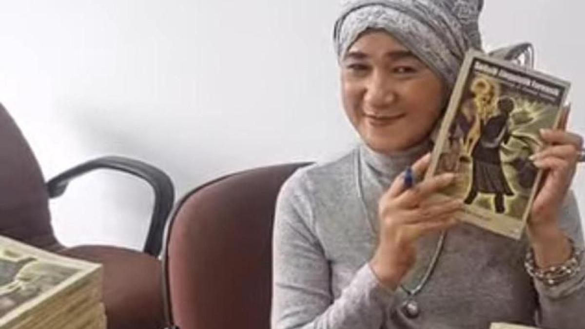 Sosok Niknik Mediyawati Ahli Linguistik Asal Majalengka yang Mendunia ...