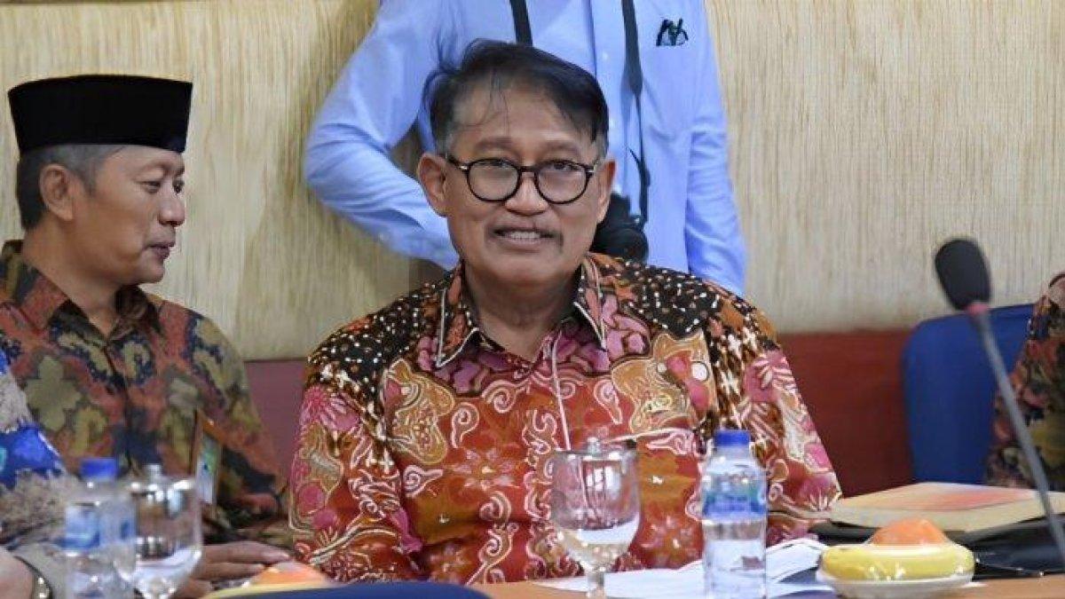Sosok & Profil Andi Muawiyah, Sindir Dedi Mulyadi Gubernur Lambe Turah, Anggota DPR, Karir ...
