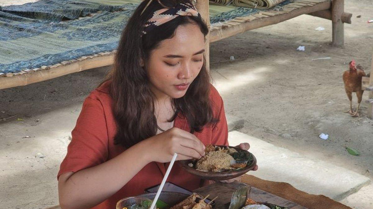 Pesona Gubuk Tiwul di Desa Ngerangan Klaten, Wisata Kuliner Para ...