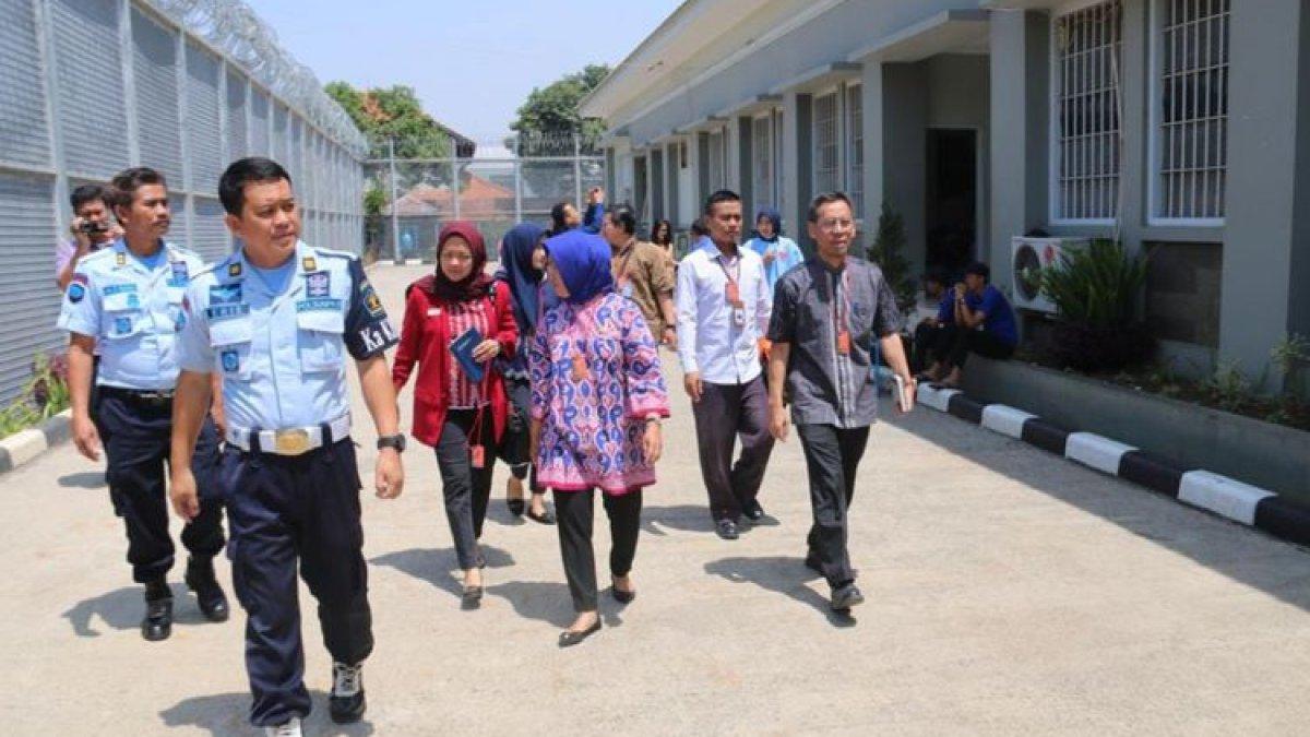 Berapa Gaji Sipir Penjara Lulusan SMA? Mari Kita Intip Berapa Besaran ...