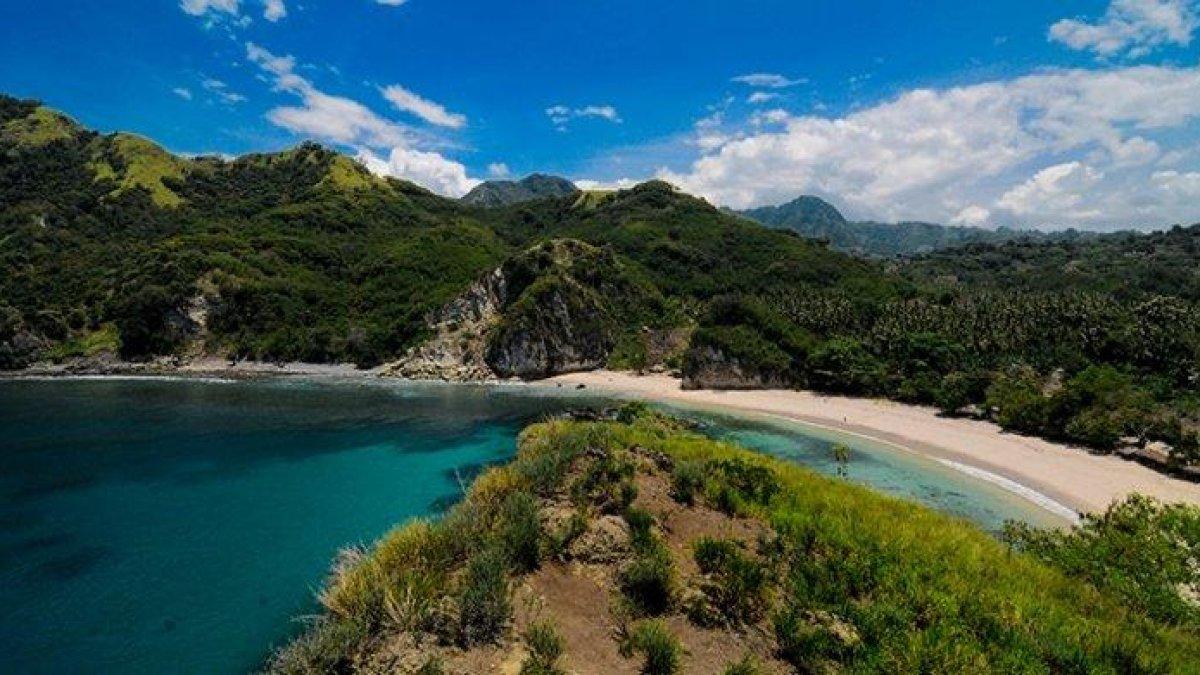 Sikka NTT Punya Wisata Pantai Pasir Putih Bersih, Air Lautnya Jernih ...