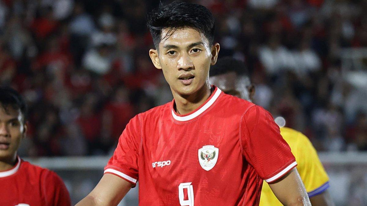 Sosok & Profil Malik Risaldi, Striker Persebaya Surabaya Buat ...