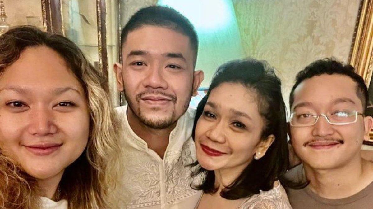 7 Potret Terbaru Maya Firanti Istri Pertama Ari Sigit, Pernah Berbagi ...