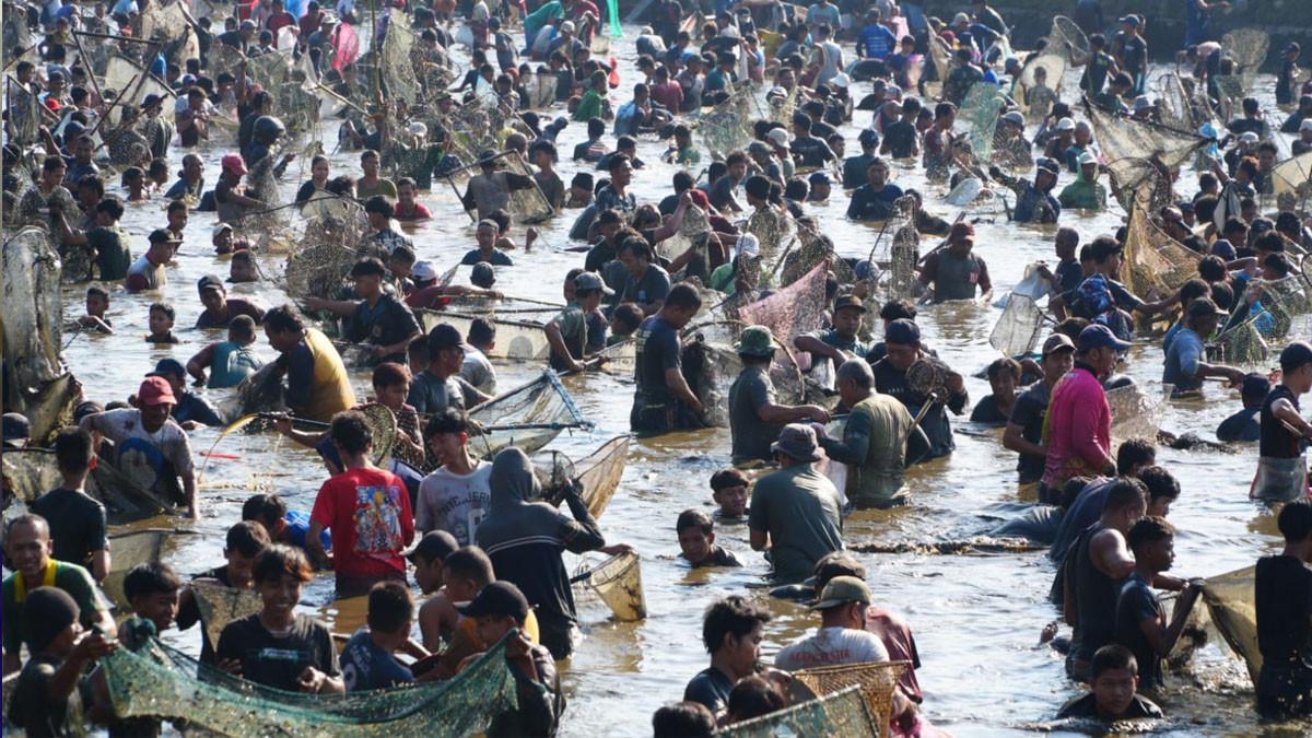 Festival Memet Ikan Gemblegan Klaten, Dua Ton Ikan Gratis untuk Warga ...