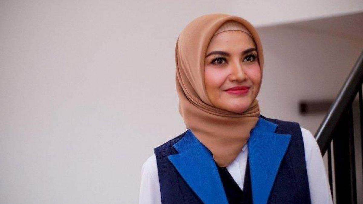 Sosok & Profil Tina Talisa Mantan Presenter Berita Kini Jadi Komisaris ...