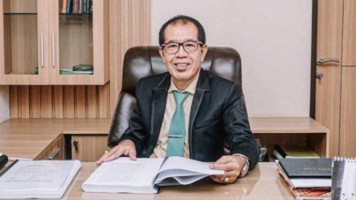 Sosok Dharsyi Ayah Muhammad Fardana, Calon Mertua Ayu Ting Ting, Kelola ... Sosok Dharsyi Ayah Muhammad Fardana, Calon Mertua Ayu Ting Ting, Kelola ...