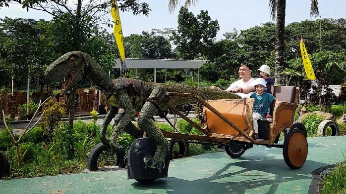 Cuma 20 Menit dari Candi Prambanan, Ada Wisata Seseru Ini, Bocil ...