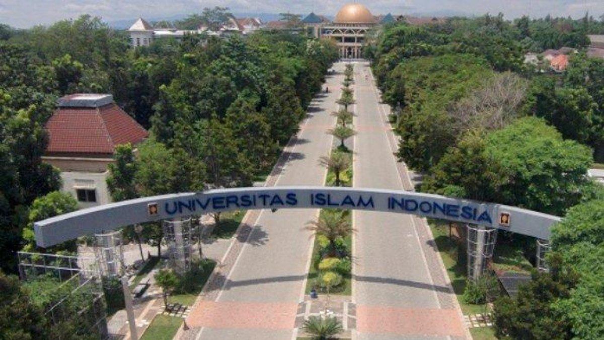 PELUANG BESAR! Universitas Islam Indonesia Buka Lowongan Kerja 2024 ...