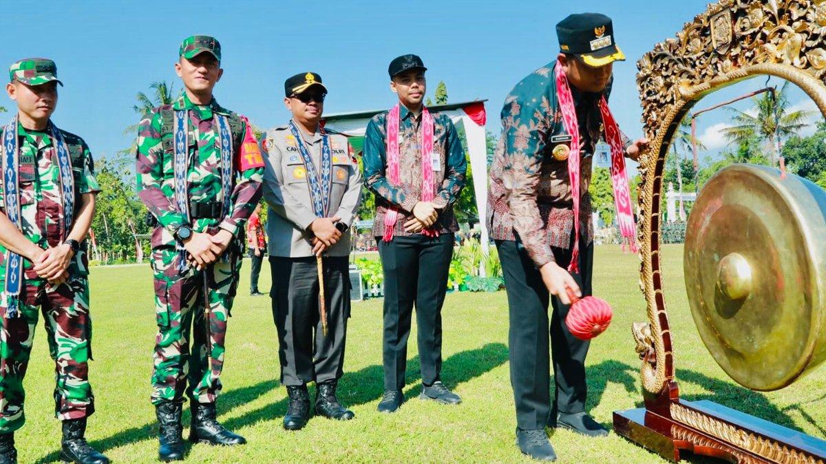 Bupati Klaten Hamenang Buka TMMD Sengkuyung Tahap II 2025 Desa Mundu ...