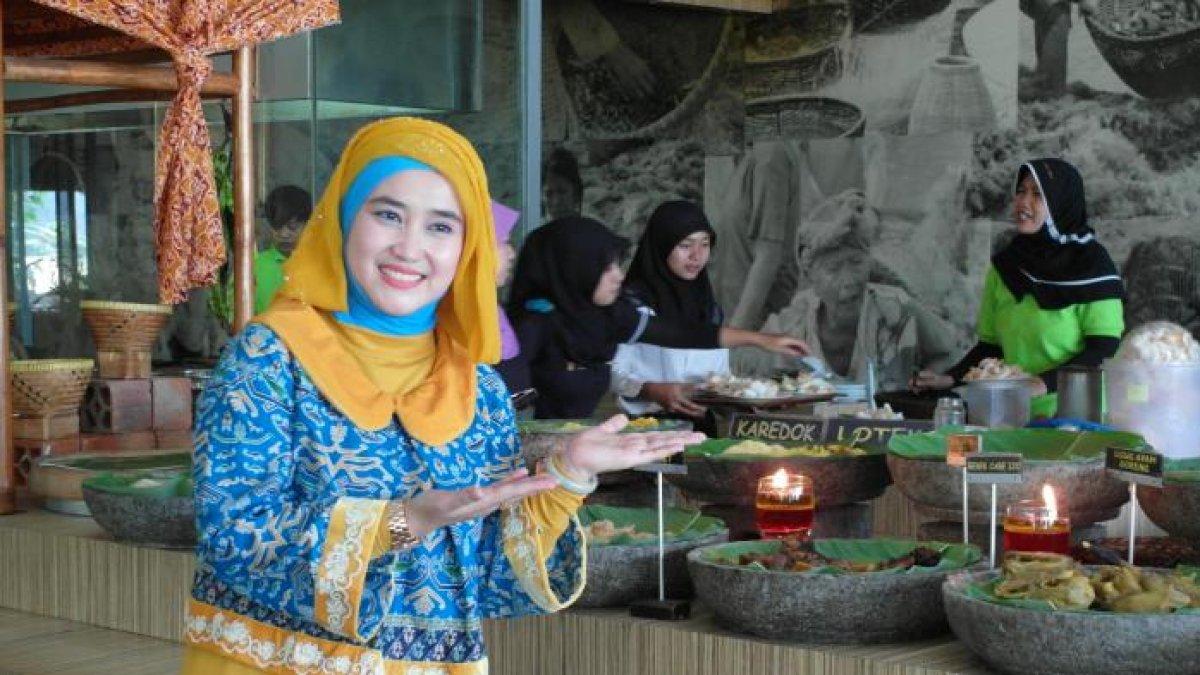 Sepak Terjang Siti Farida Wakil Wali Kota Cirebon 2025, Puluhan Tahun Jadi Pengusaha Sukses ...