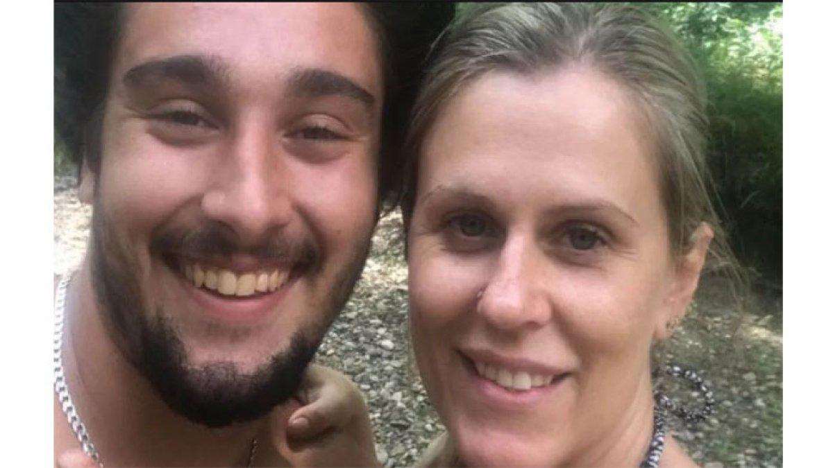 Kami Ditakdirkan Bersama Wanita Bahagia Dinikahi Pria Lebih Muda Dari