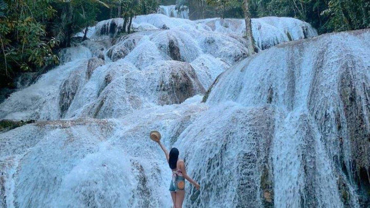 Tiket Masuk Gak Sampai 10.000, Jalan-Jalan Ke Air Terjun 12 Tingkat di ...