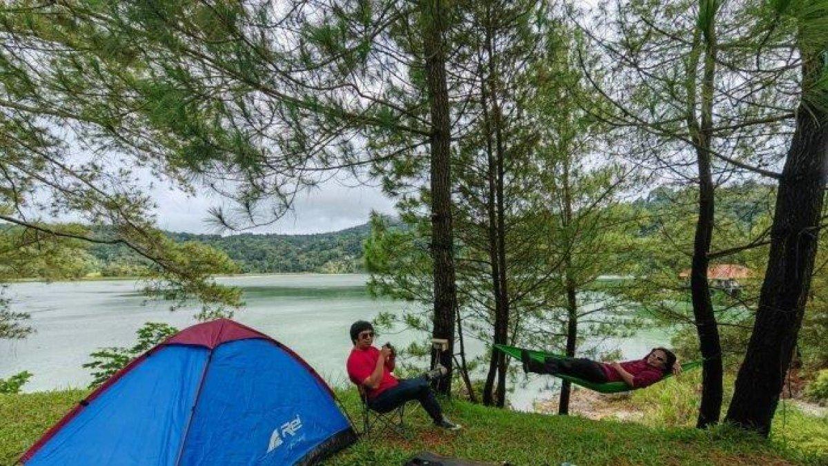 Perjalanan 1 Jam dari Manado, Danau Vulkanik Hijau di Tomohon Cuma Rp ...