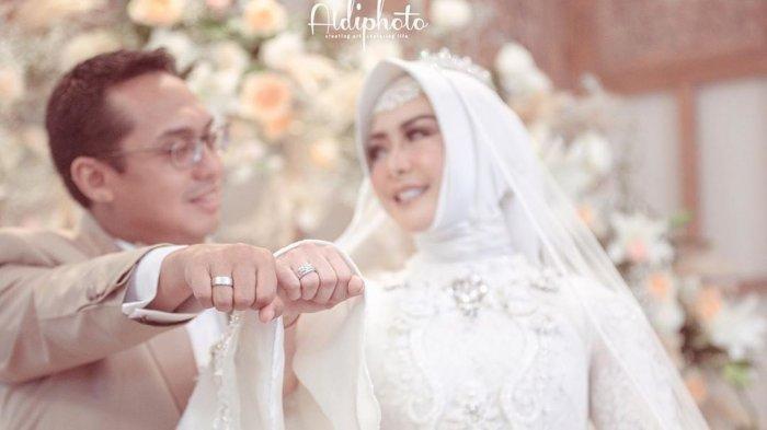Kisah Cinta Eddies Adelia, Pernah Dipenjara Gara-gara Mantan Suami ...
