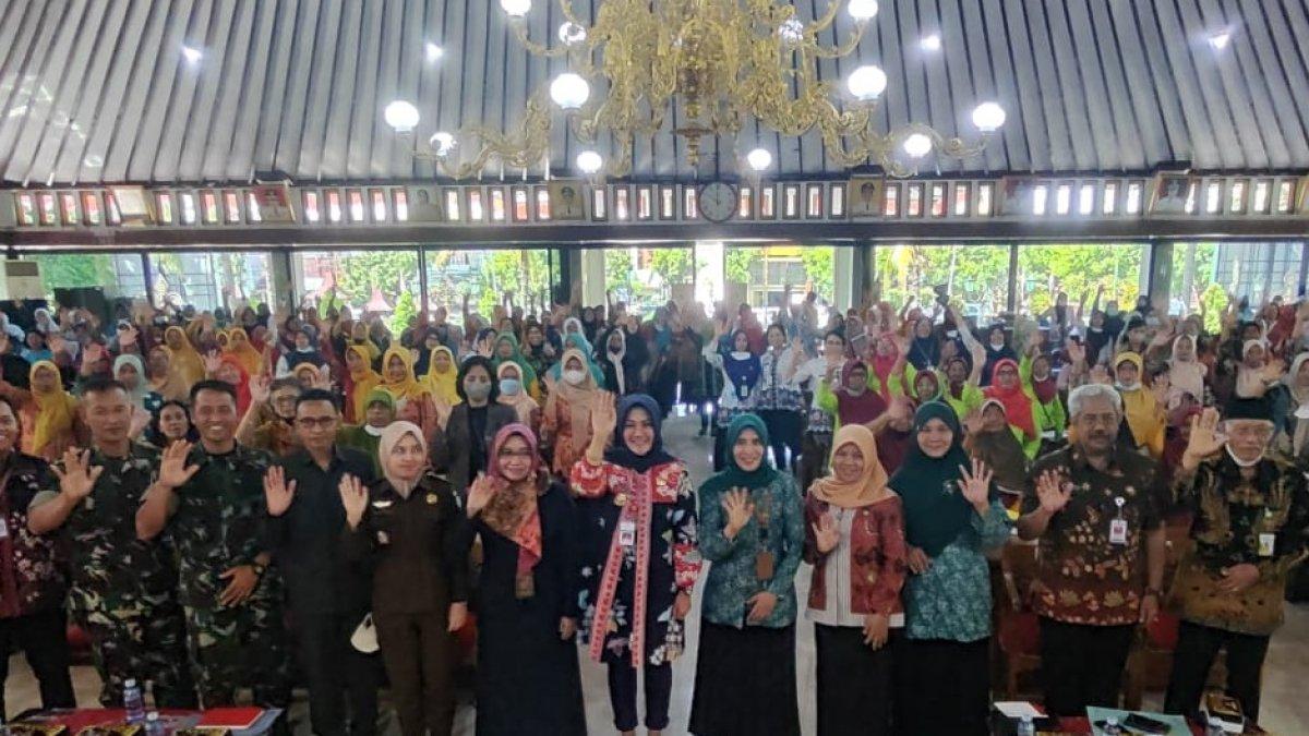 Hari Lansia 2023, Tekat Bupati Klaten Sri Mulyani: Lansia yang Sehat, Mandiri, Aktif, dan ...