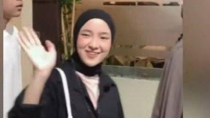 Sedang Jalan, Nissa Sabyan Disauti 'Ga Suka, Gelay', yang Tadinya Senyum Langsung Bereskpresi ...