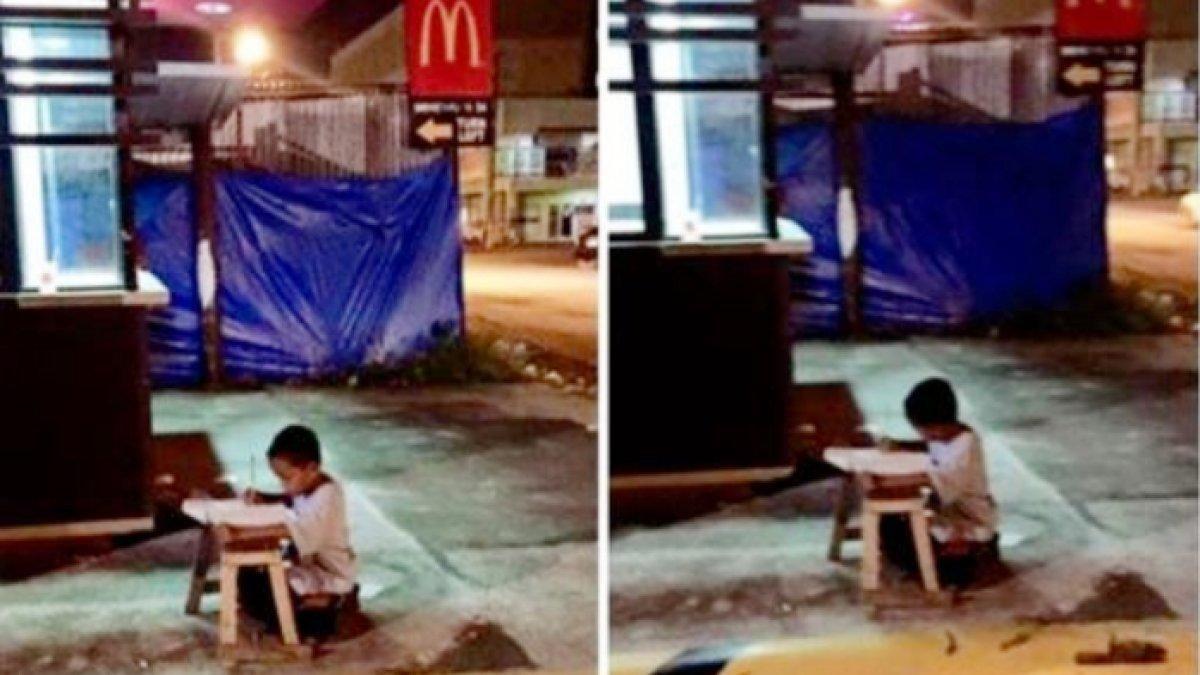 7 Tahun Lalu Viral Bocah Belajar di Bawah Lampu Jalan, Kini Sudah SMA ...