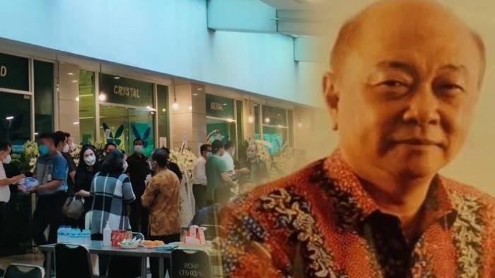 Suasana Rumah Duka Bos Indomaret Yan Bastian, Puluhan Pelayat Hadir ...