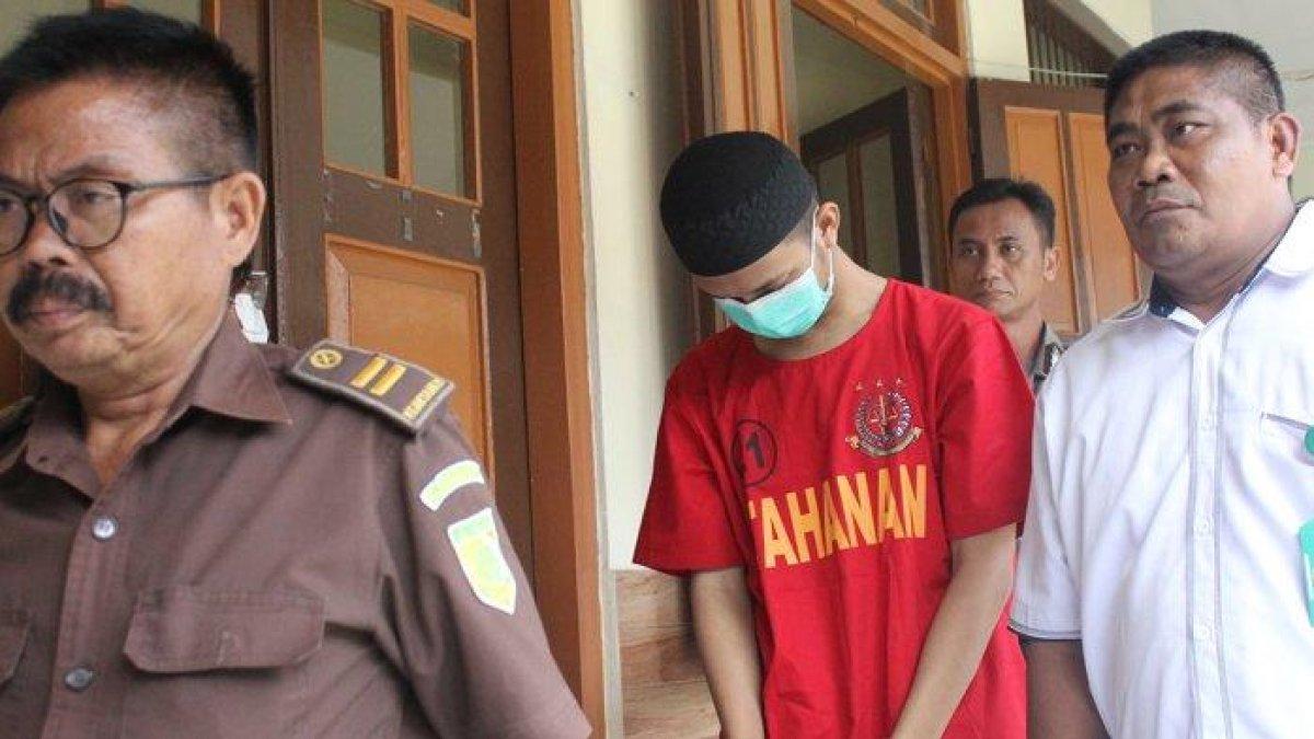 'Puas Lu Ngebunuh' Teriakan Keluarga Arya Saputra ke Tukul, Pembacok Anaknya Divonis 9 Tahun ...