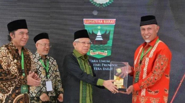 Pemprov Sumbar Raih Juara Umum Anugerah Adinata Syariah 2024 - Tribunpadang.com