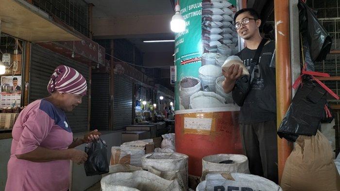 Harga Beras di Pasar Raya Padang Melonjak, Puncaknya Sepekan Terakhir ...