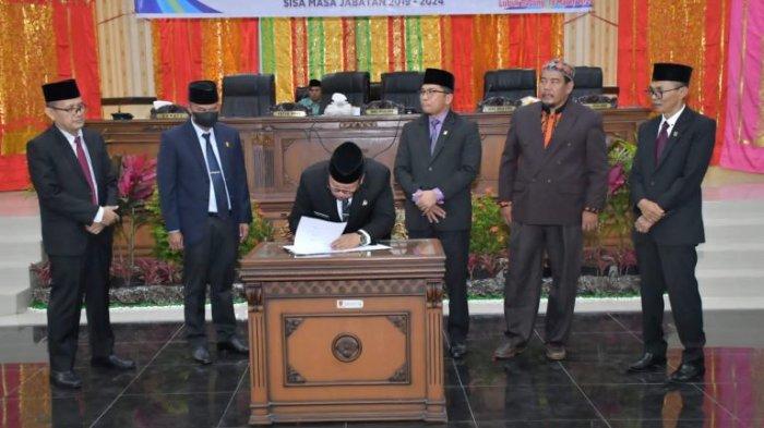 DPRD-Pemkab Agam Sepakati Ranperda Pengelolaan dan Pengembangan Sistem Limbah Air Domestik ...