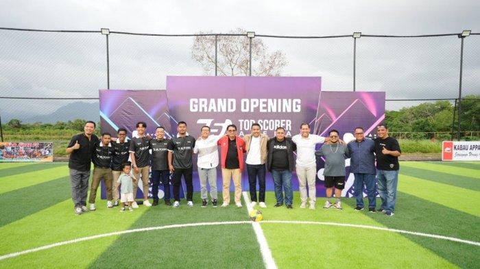 Resmikan Lapangan Mini Soccer Top Scorer, Vasko Ruseimy: Semoga Bisa ...