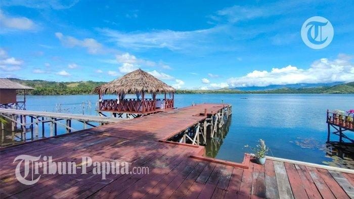 Festival Danau Sentani Meriahkan Kongres Masyarakat Adat VI di Papua ...