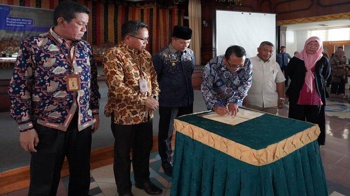 Dekan FMIPA UNP dan Dekan Peternakan IPB University, Tandatangani MoA ...