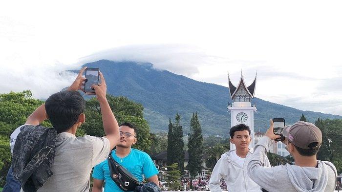 Rekomendasi 8 Tempat Wisata Sumatera Barat, Ada Lembah Harau, Danau ...